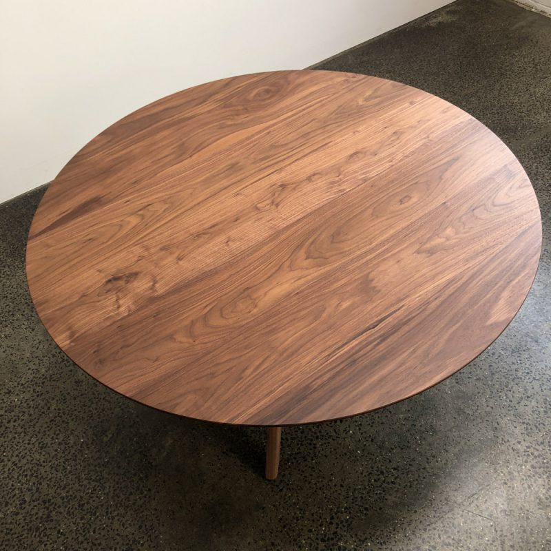 LUNA DINING TABLE – Level Design