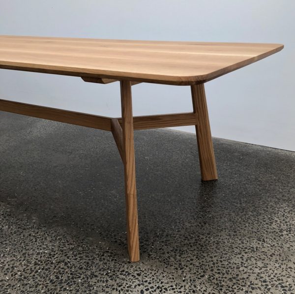 YAMA DINING TABLE – Level Design